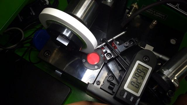 GR 7300. Калибровка (А) станка для шлифовки игл и притиров с угломером Тип А..mp4