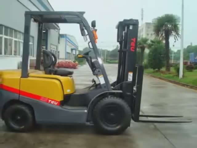 Вилочный погрузчик TEU