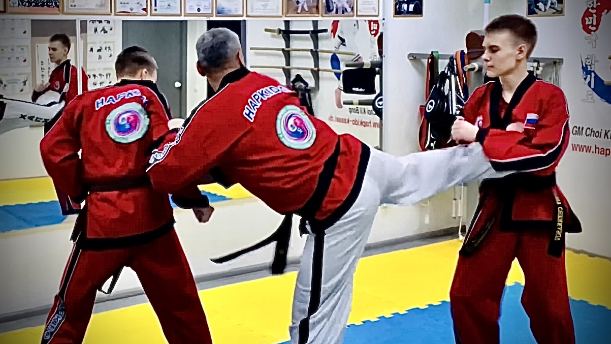 Разбор защиты от двоих в Хапкидо