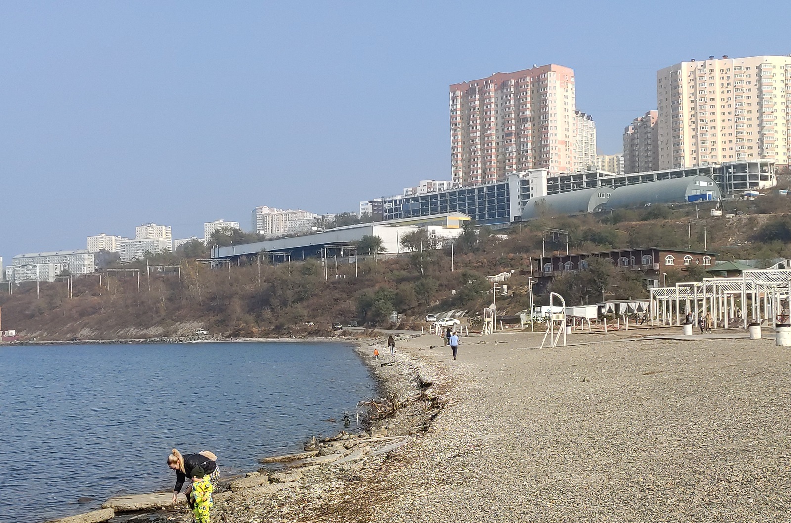 Татарская, море, пляж, октябрь 2023.  Владивосток
