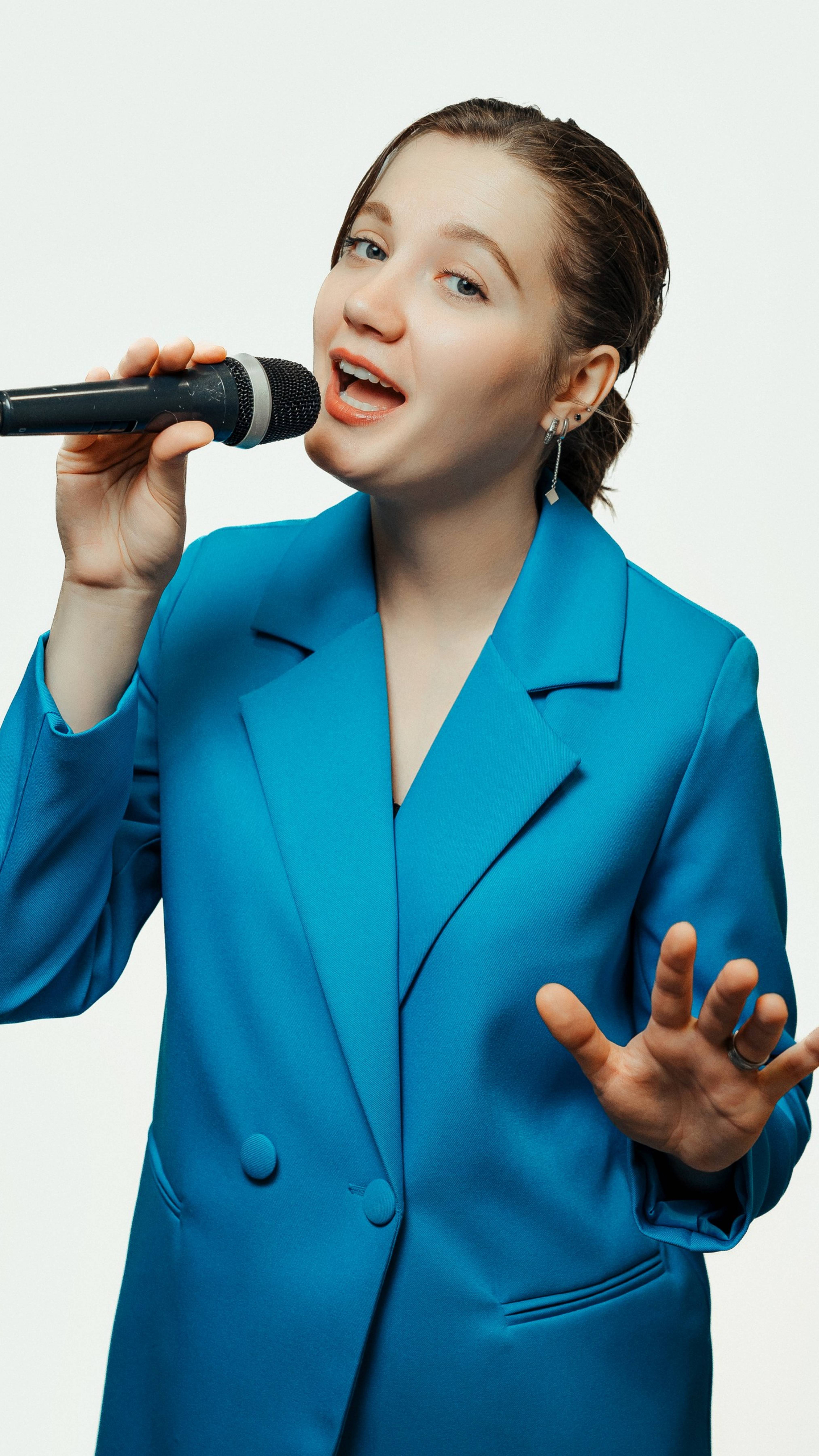 Как РАССЛАБИТЬ голос в речи #вокальныйпедагог #урокивокала #красивыйголос #зажим #albinawhiteberry