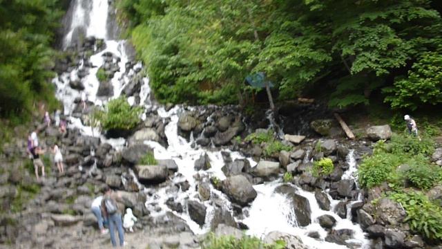 Молочный водопад: осторожно, видео со звуком, а здесь шумно!