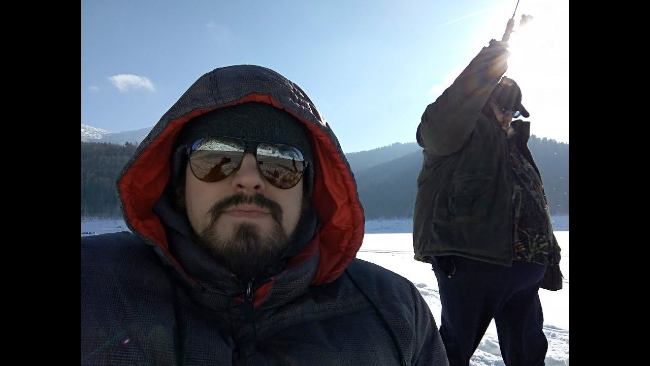 Никто не ожидал поймать ЭТО на зимней рыбалке!