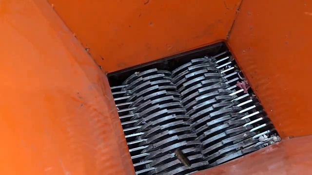 Шредер для бытовой техники, электроники _ Утилизация бытовой техники _ Shredding electronic waste. (