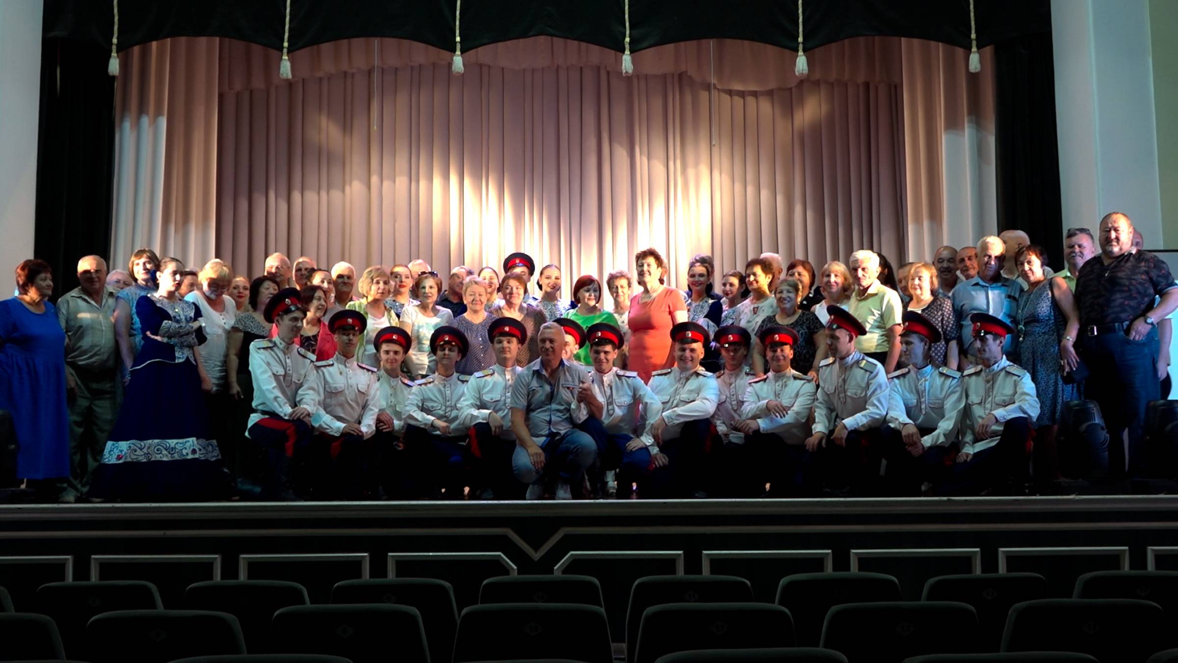 ВСТРЕЧА ВЫПУСКНИКОВ ЭЛЕКТРОМЕХАНИЧЕСКОГО ФАКУЛЬТЕТА ЮРГПУ (НПИ) 1979г.