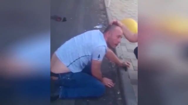 В Краснодаре неравнодушные жители остановили бухого водилу,  а он оказался майором полиции.