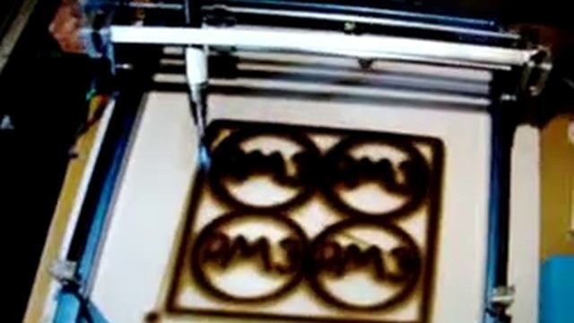 Модель Плазмореза на основе легкого станка из принтерных деталей.