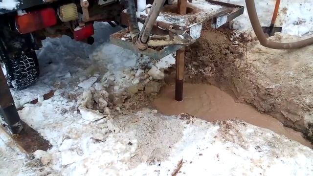 Как сделать скважину по-быстрому. Хорошая идея.