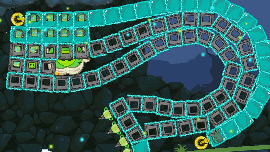 взрывная машина взрывные самолёты и парящие противостояние в игре Bad Piggies!