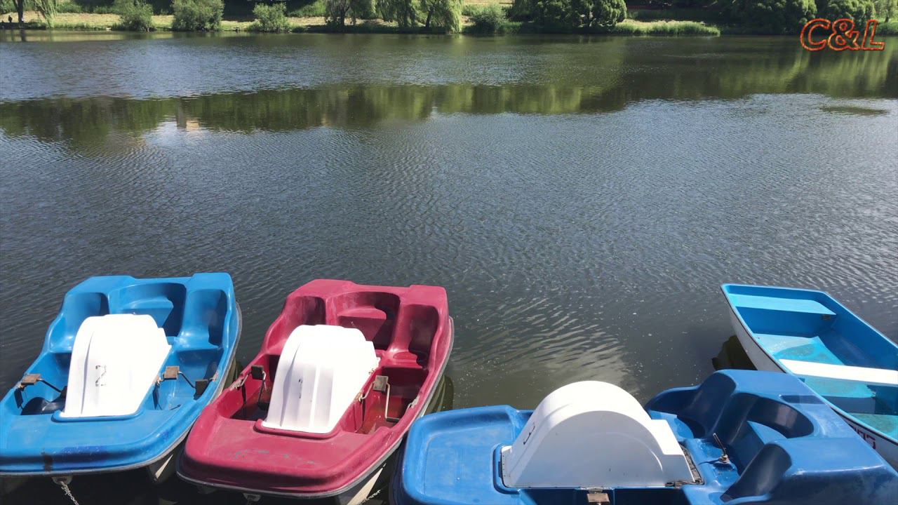 Городские зоны отдыха, Минск, Беларусь. Прекрасный пруд в центре города.