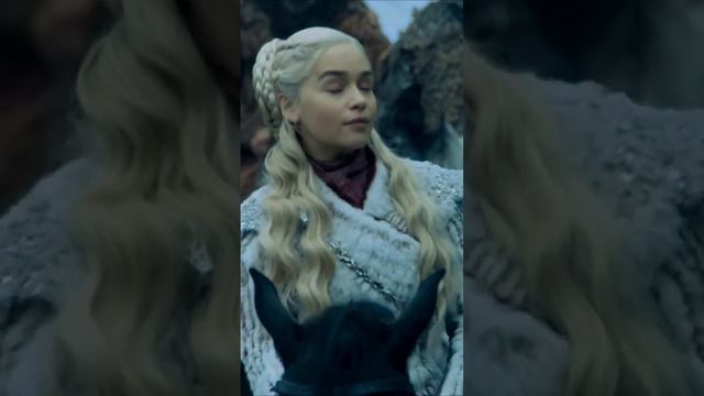 Daenerys arrives at Winterfell with 2 dragons