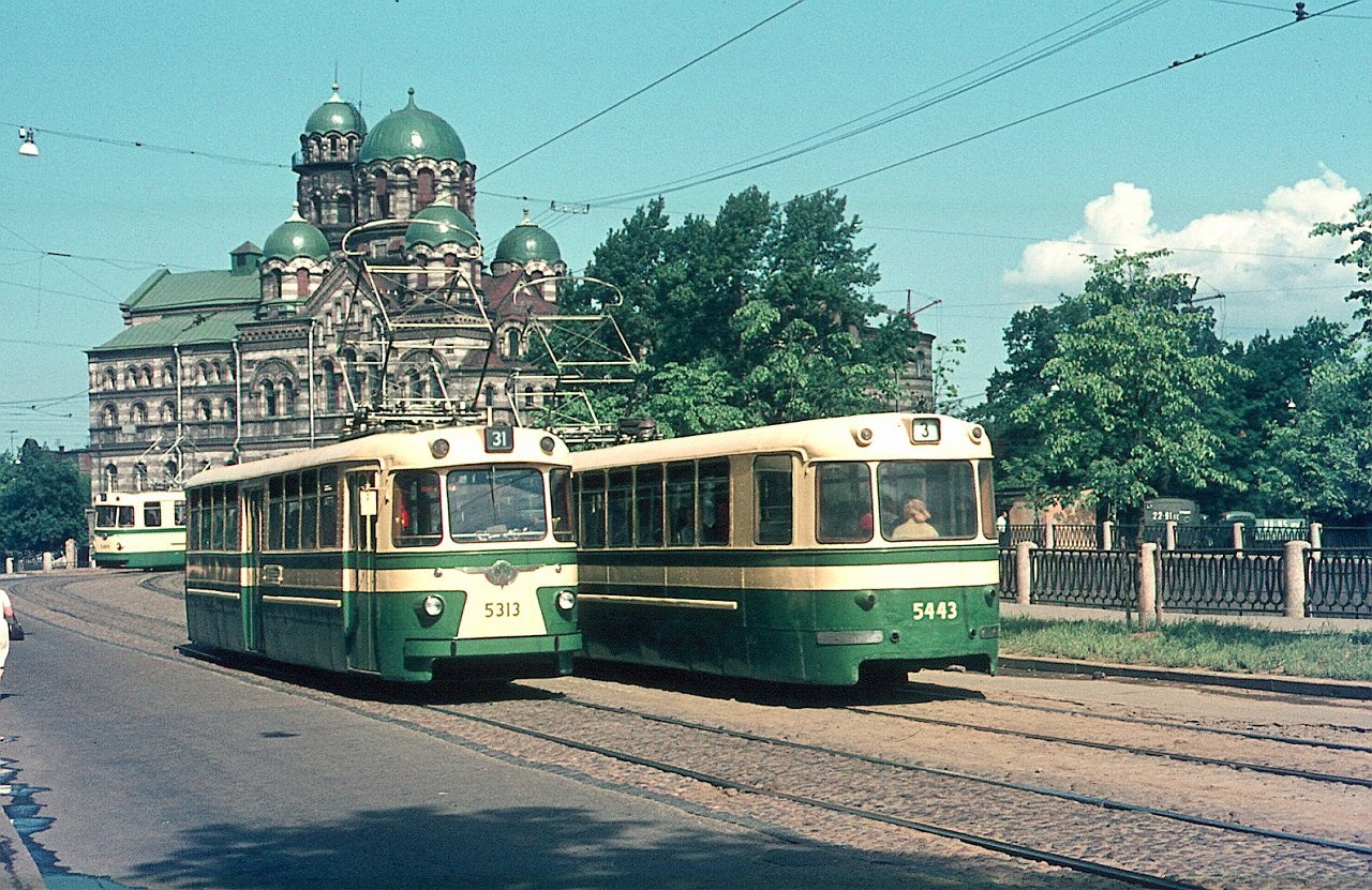 "ВСТРЕЧА"... (Фото группы "Петербург-Ретроспектива" (в цвете) - Поёт Мария Наровская)