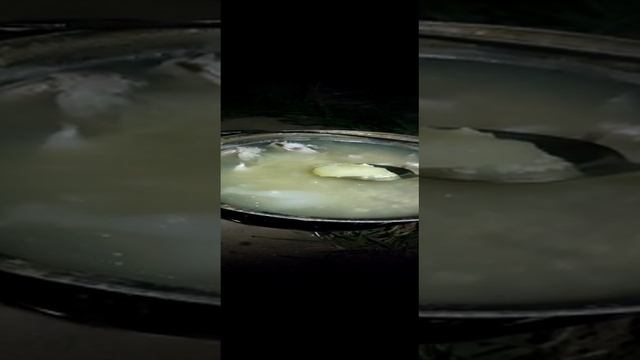 Уха готова. Она получилась такой же насыщенной, как ночные звуки "Дикого причала"