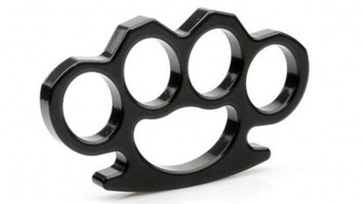 Тест удара кастетом