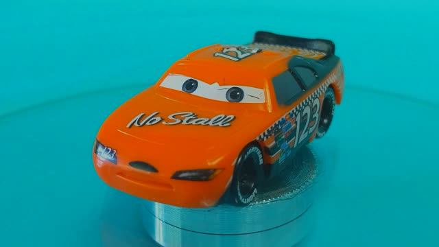 Машинка из "Тачки" Гонщик номер 123 (Тодд Маркус)