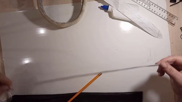 Получился красивый ободок из кожи и страз , своими руками . Часть 1