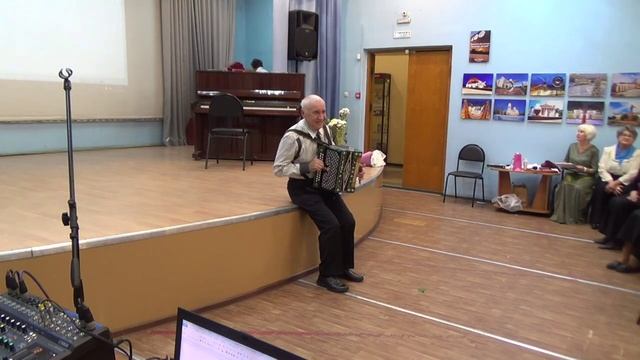 "Солдатушки бравы ребятушки" гармонь Наталенко ВП и песенный клуб "Гавань" Молоды душой пенсионеры