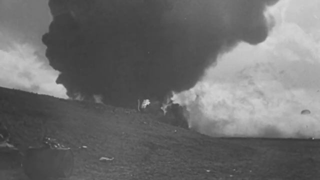 Член экипажа «Бристоль Бленхейм» спасается