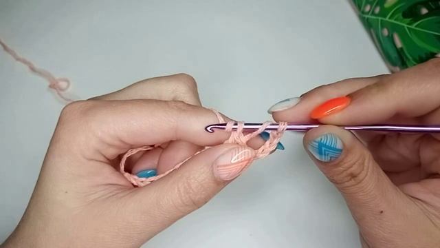 19_урок_Скрещенные_столбики_с_2_накидами. Курс "Первые петельки"