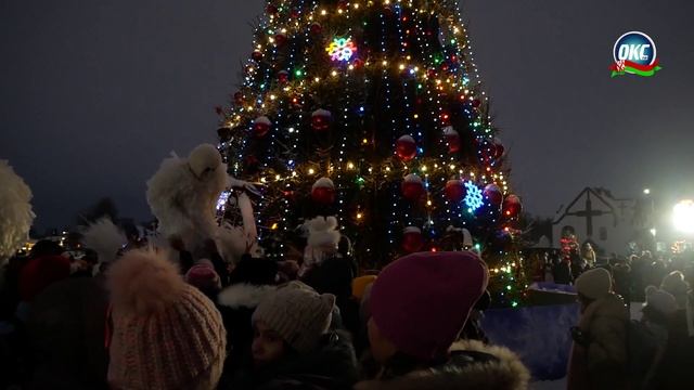 События 16 декабря 2022 года / Ёлочные украшения / Зажжение огней на главной ёлке / Новости