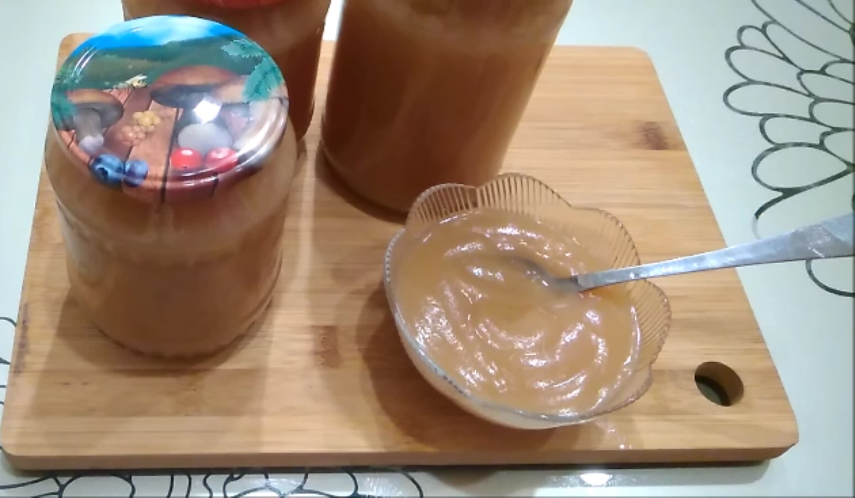 Яблочное пюре