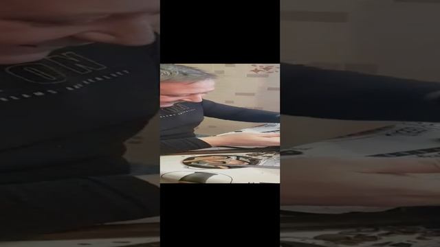 Лайфхак от кума. Как легко колоть лесной орех молотком