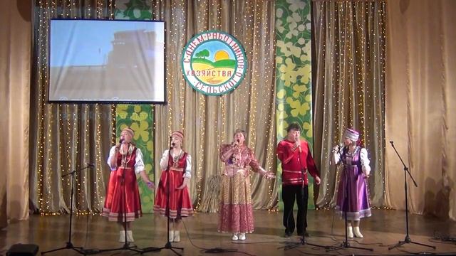 Народный вокальный коллектив "Любава"-Ой при лужку, при лужке.mp4