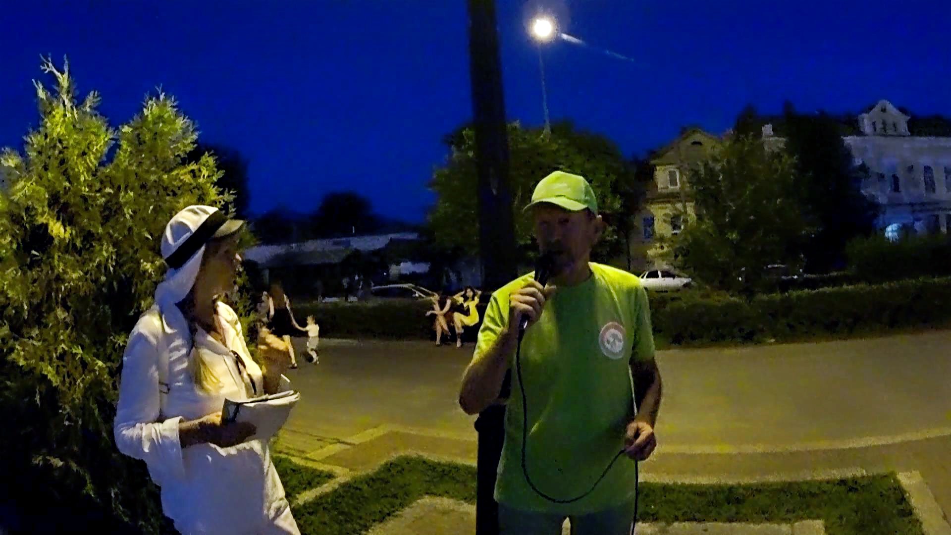 РОДНИК ЗДОРОВЬЯ.Песня А.Малинина Берега.Уличные музыканты