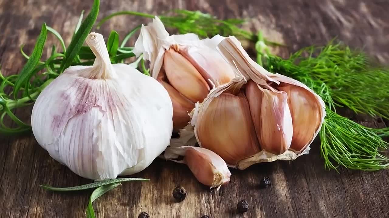 КАК ПРАВИЛЬНО ПОДГОТОВИТЬ ГРЯДКУ ПОД ОЗИМЫЙ ЧЕСНОК.