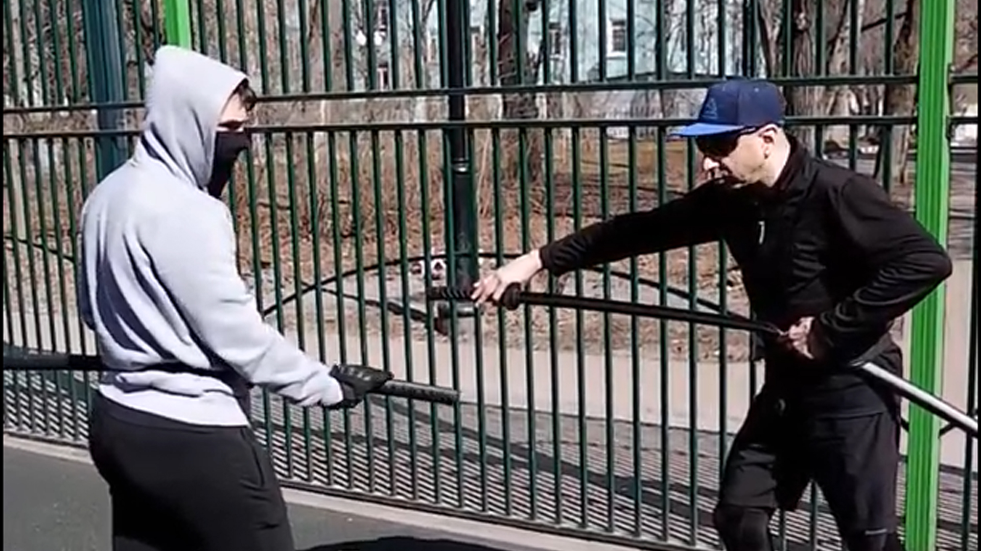 Японское фехтование катаной - приемы кендзюцу: выхват меча и удар снизу вверх