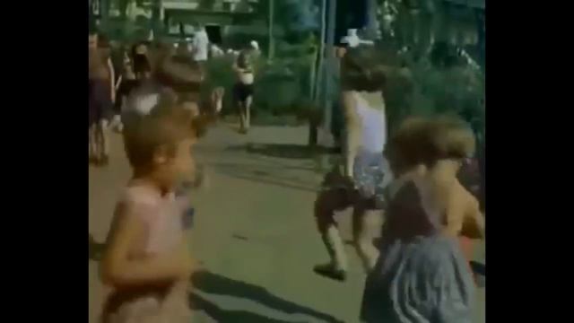 Песня _Дорогие Москвичи_  Утесов.mp4