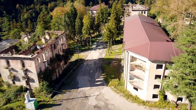 Всё про город-призрак Акармара в Абхазии и индивидуальные туры по заброшкам.