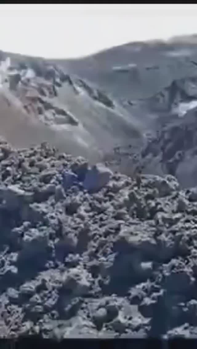 На вершине вулкана Ключевская Сопка. Страшно, однако