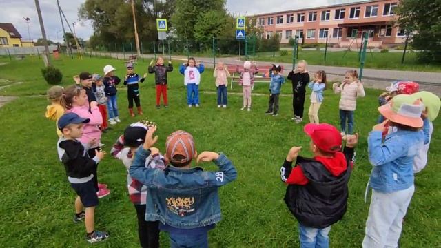 Двигательная активность на улице
игра "Ворон"