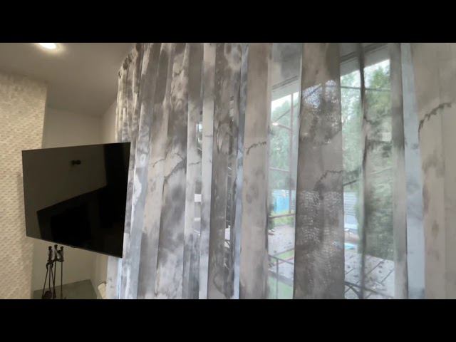 Тюль в гостиную загородного дома