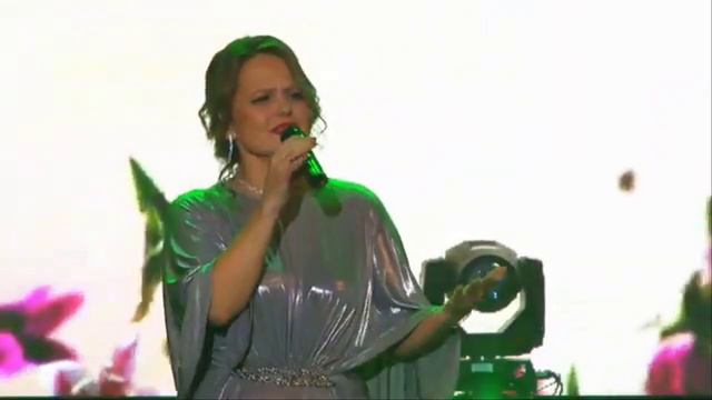 Женщина Автор и исполнитель Елена Тишкова Автор видео Нина Рудакова