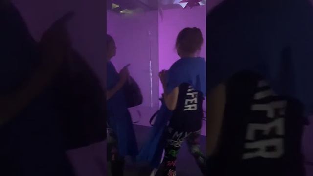 VID_20221227_225519_484.mp4