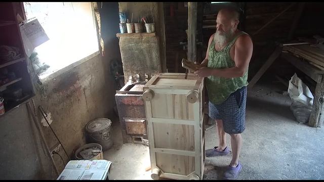 Нижне Шкафтинский сундук  Делаю ручки к сундуку из обыкновенной  цепи.