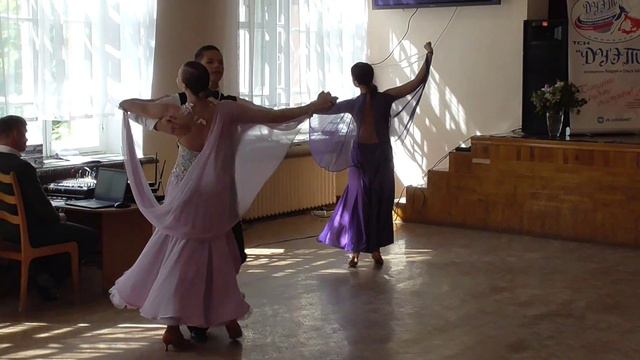 07 - Вальс цветов - Ст. группа