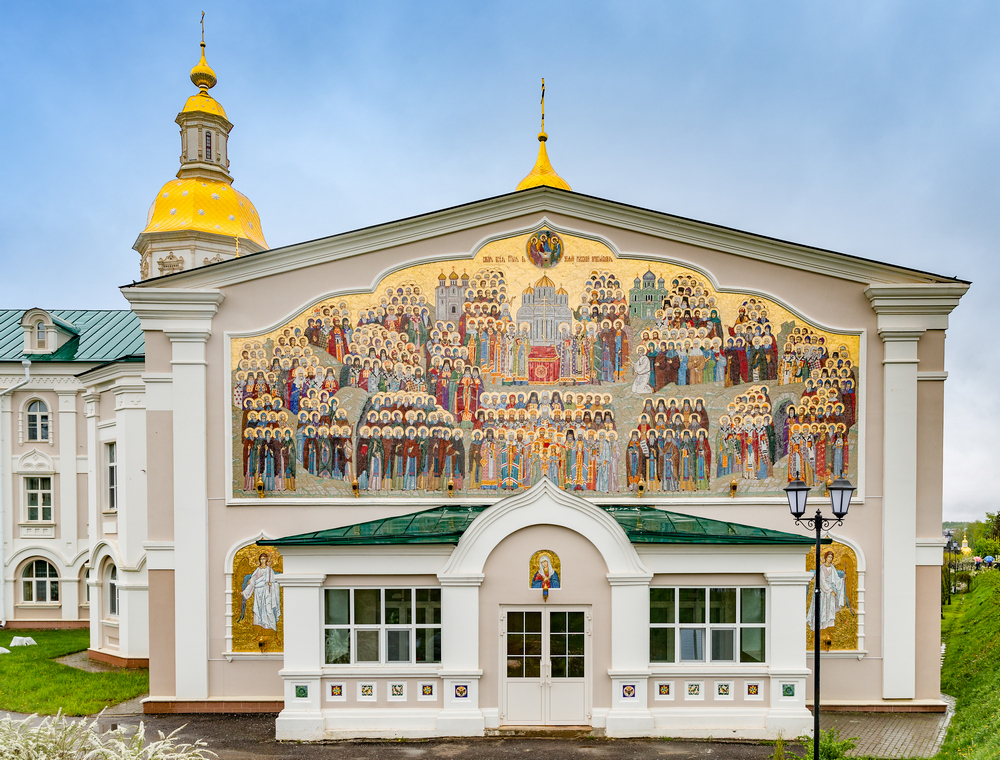 Дивеево.  Свято-Троицкий Серафимо-Дивеевский женский монастырь.