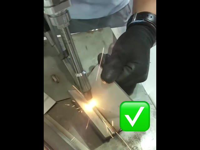 Лазерная сварка на 3000W с двойной проволокой