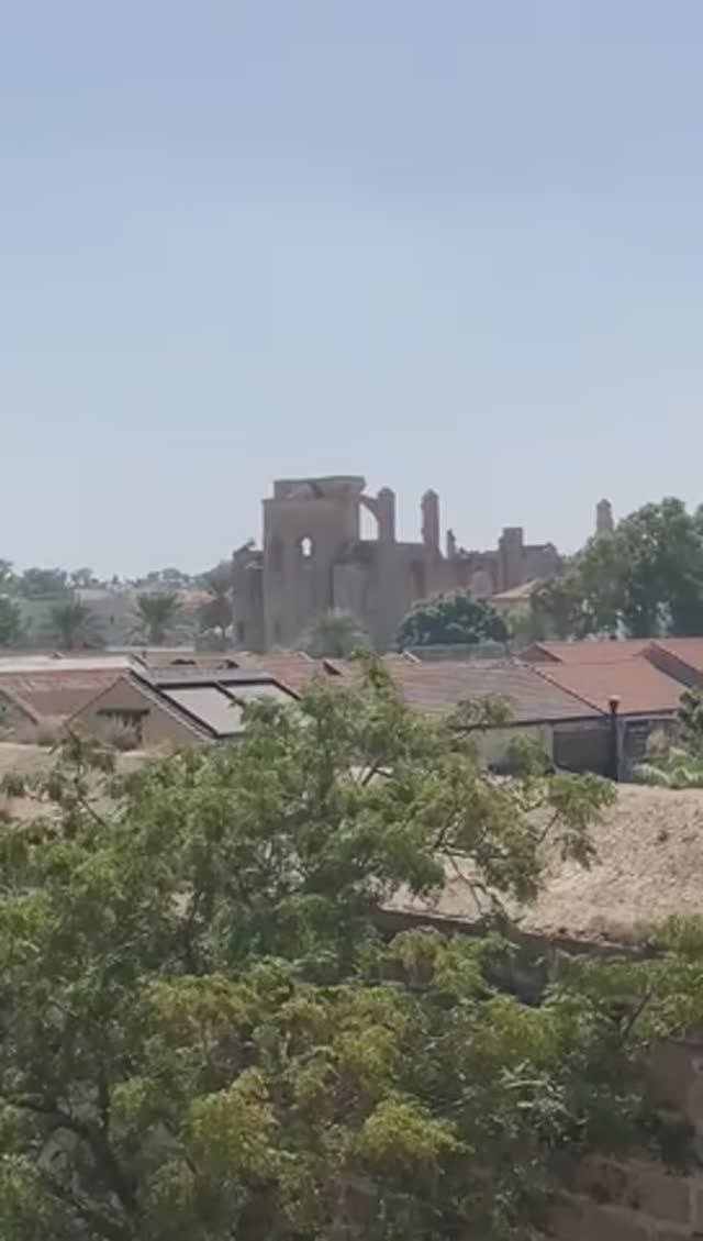 Турецкий Кипр. Сохранившаяся древняя крепость. г Фамагуста