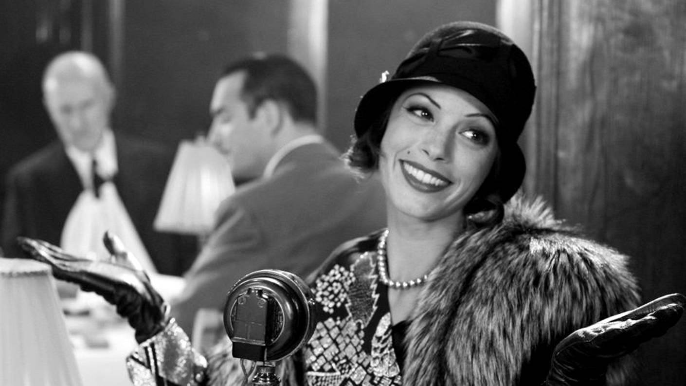 "НИКОМУ МЕЧТЫ НЕ ПОВЕРЯЙТЕ".  Стихи: Николая Гумилёва. Музыка исполнение — Елены Артёменко.