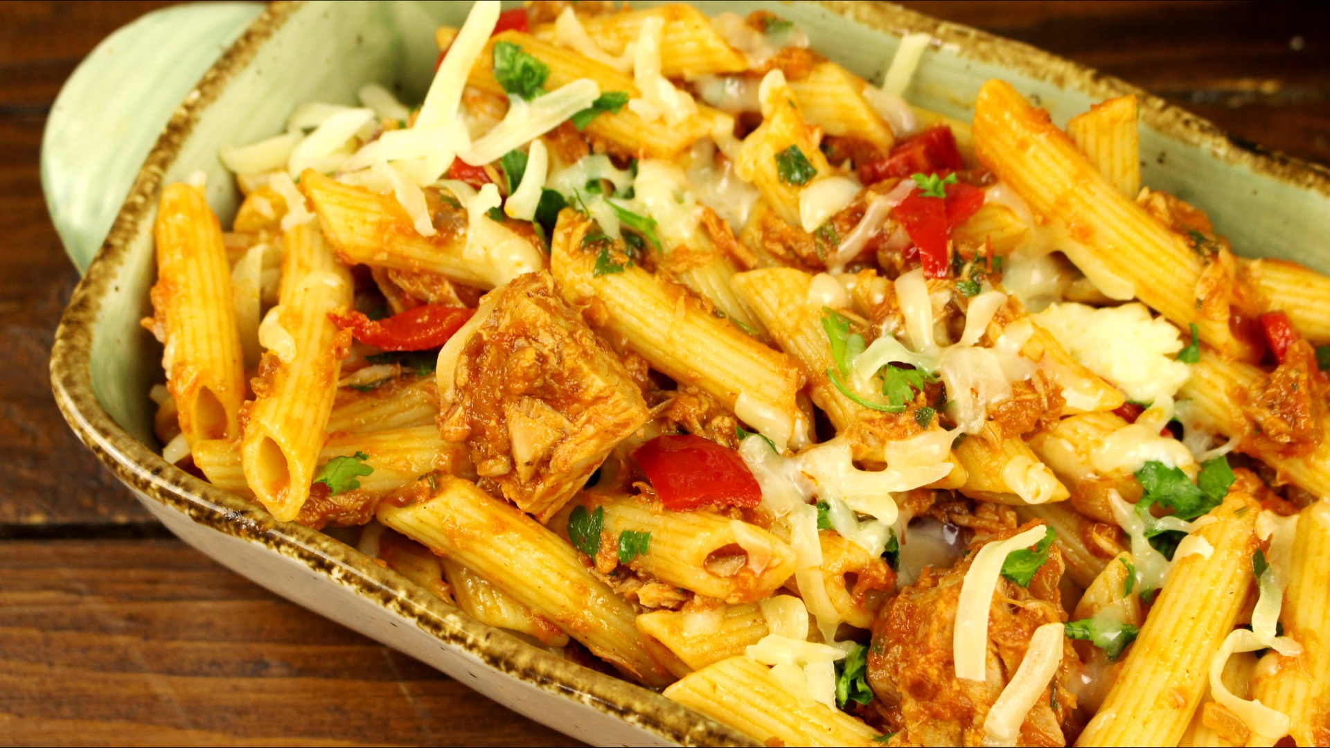 Надоело мясо?! Есть баночка тунца? Рецепт быстрой пасты с тунцом,  овощами и сыром