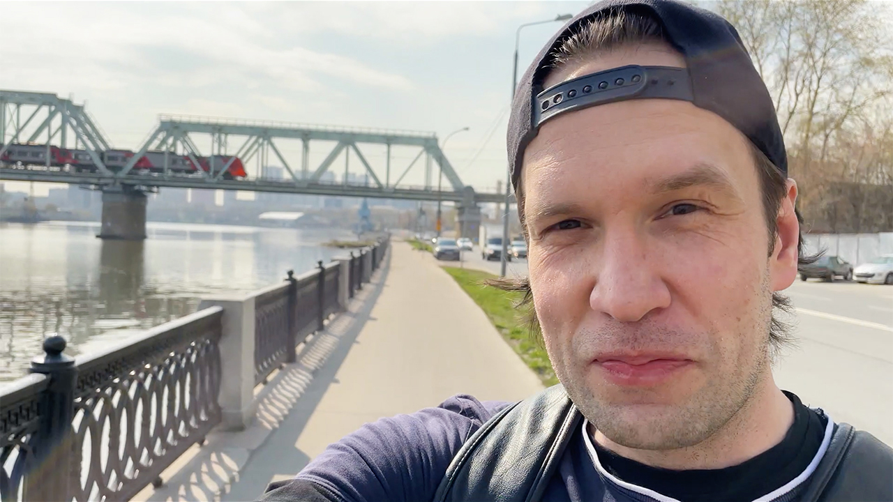 VLOG ● В ПОИСКАХ ЕДЫ. МЕНЯ УКУСИЛ ГОЛУБЬ! ОБЗОР ФИЛЬМА "ДЖОН УИК 4"