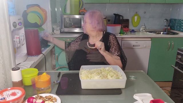 Салаты из сежей капусты