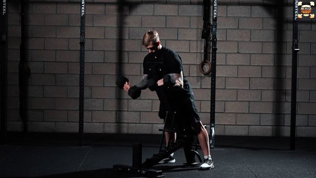 Сгибание предплечья Подъём на бицепс у лавки