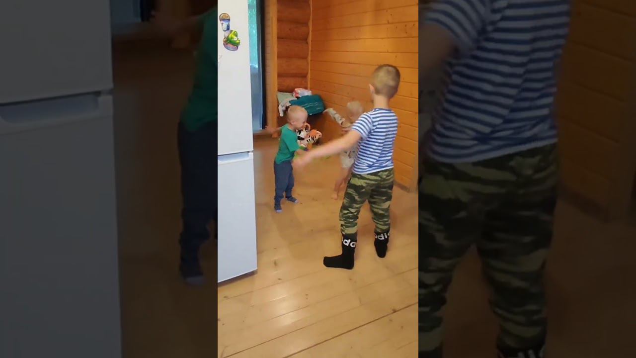 Пока тренер в отпуске, ученик набрал команду для тренировок по айкидо! )))