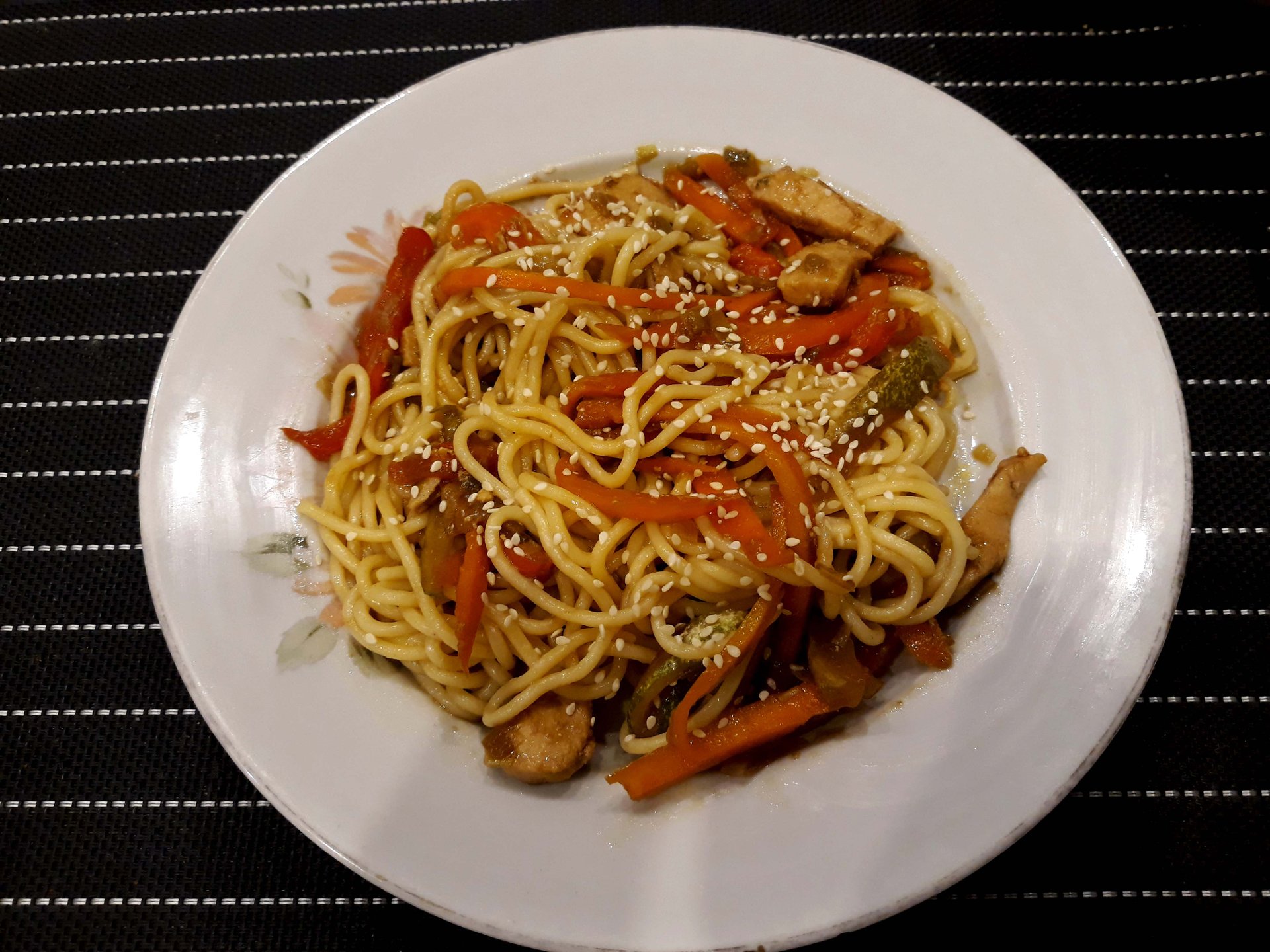 Быстрый ужин в азиатском стиле I Лапша Удон с курицей и овощами