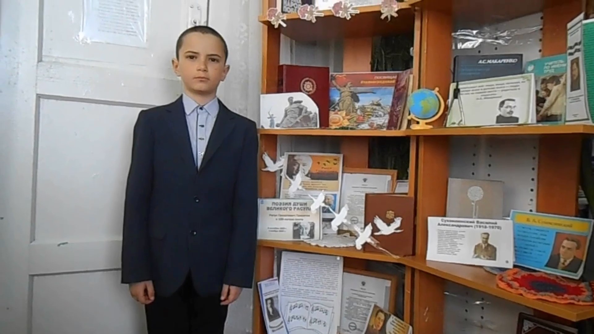 Расул  Гамзатов «Вершина далекая кажется близкою». Читает Даниль Нигматуллин (Оренбургская область)